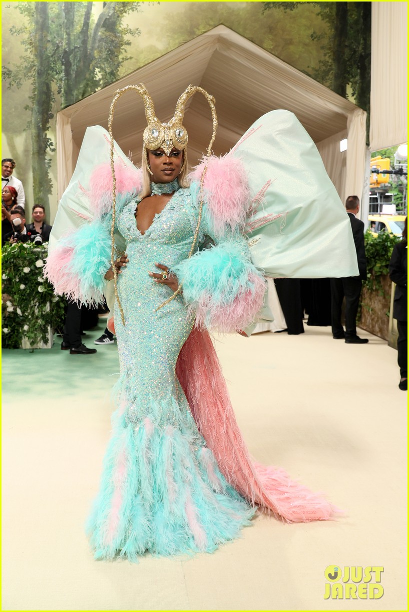 Tony Winner J Harrison Ghee Wears Giant Feathered Bow at Met Gala 2024 ...