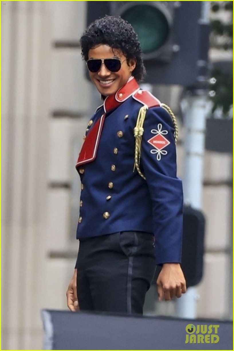 Jaafar Jackson Embodies Uncle Michael Jackson, Climbs On Top of Car ...