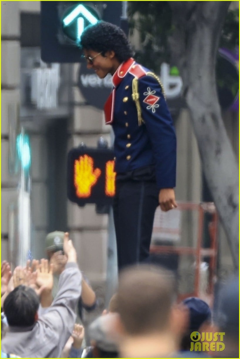 Jaafar Jackson Embodies Uncle Michael Jackson, Climbs On Top of Car ...