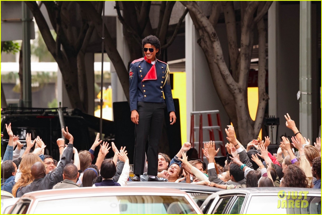 Jaafar Jackson Embodies Uncle Michael Jackson, Climbs On Top of Car ...