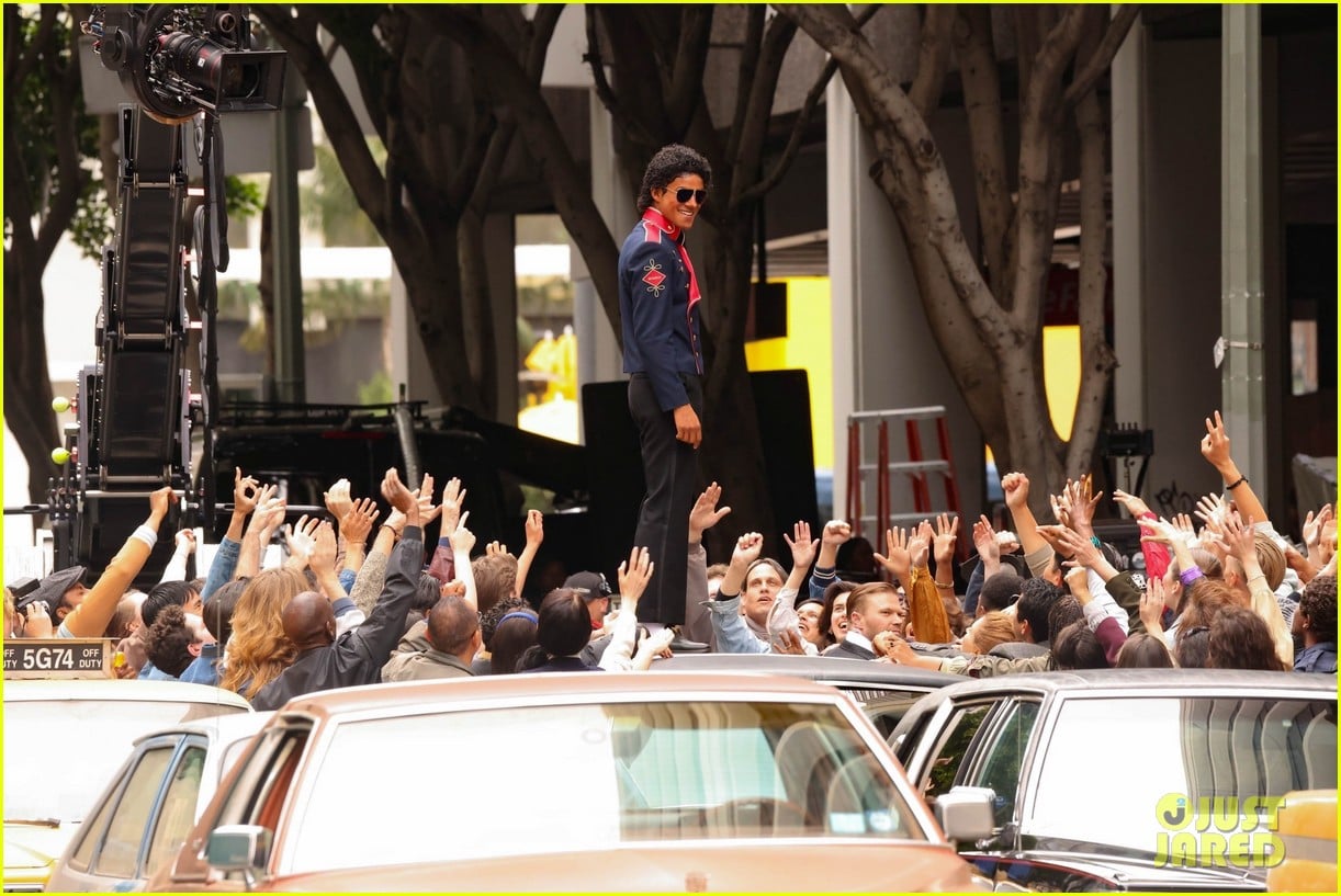 Jaafar Jackson Embodies Uncle Michael Jackson, Climbs On Top of Car ...