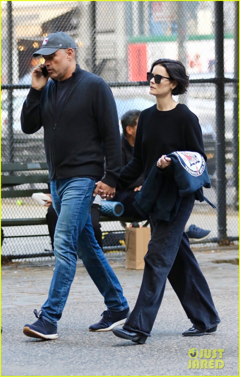 Jaimie Alexander Spotted Kissing New Boyfriend Jorge Mora: Photo ...