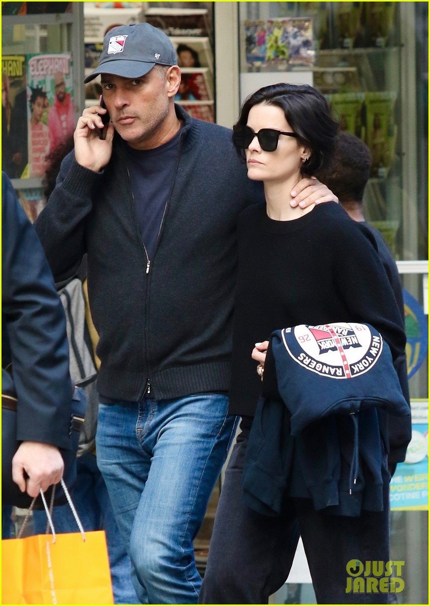 Jaimie Alexander Spotted Kissing New Boyfriend Jorge Mora: Photo ...