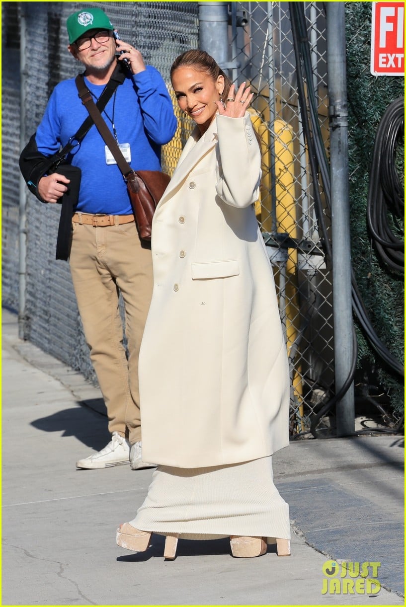 Jennifer Lopez Smiles Wide While Wearing Wedding Ring at 'Kimmel' Appearance: Photo 5043111 ...