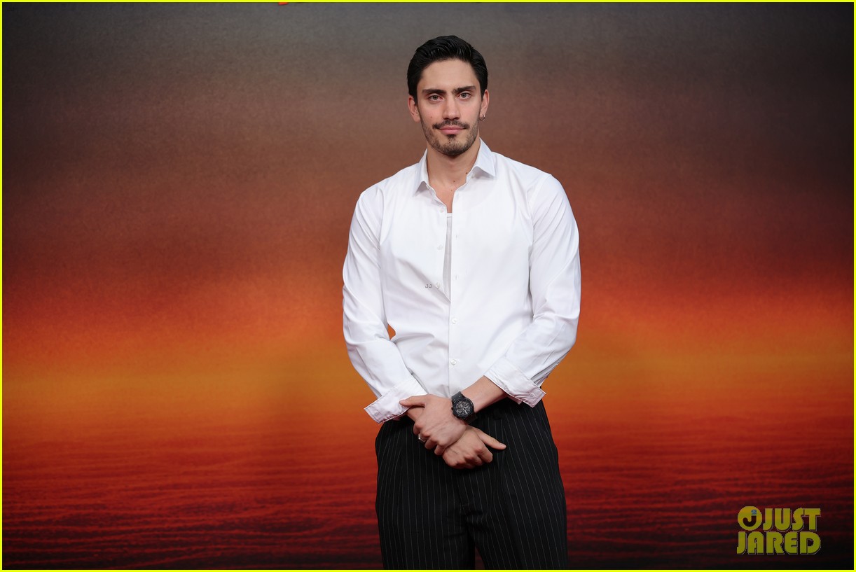 Jennifer Lopez Wears Ruffled Look at 'Atlas' Mexico Premiere With Co ...