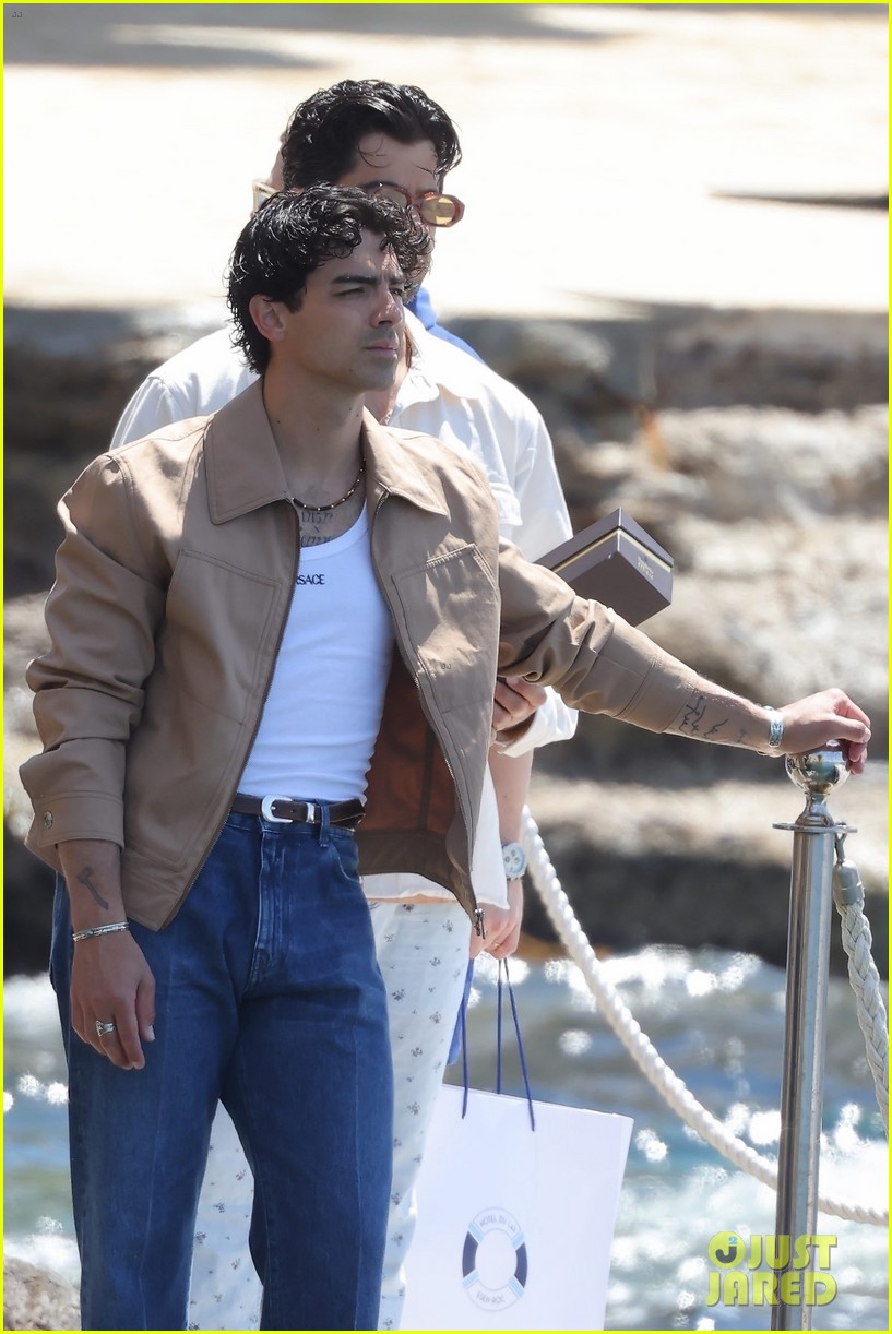 Joe & Nick Jonas Exit Their Hotel After amfAR Gala Performances During ...