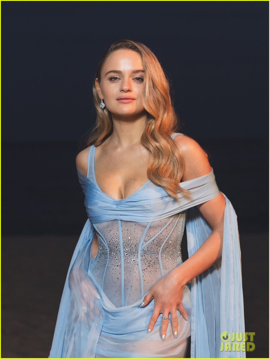 Joey King's Hair Stylist Confirms She Didn't Cut Her Hair, Wore a Wig ...