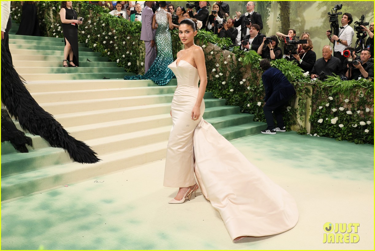 Kardashian-Jenner Family Met Gala 2024 Outfits Ranked from Worst to Best Dressed: Photo 5038374 ...