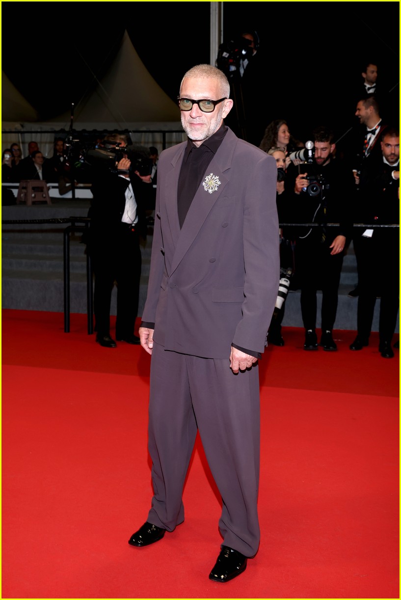 Diane Kruger Dazzles in Bejeweled Blue Gown at 'The Shrouds' Cannes Premiere: David Cronenberg's ...