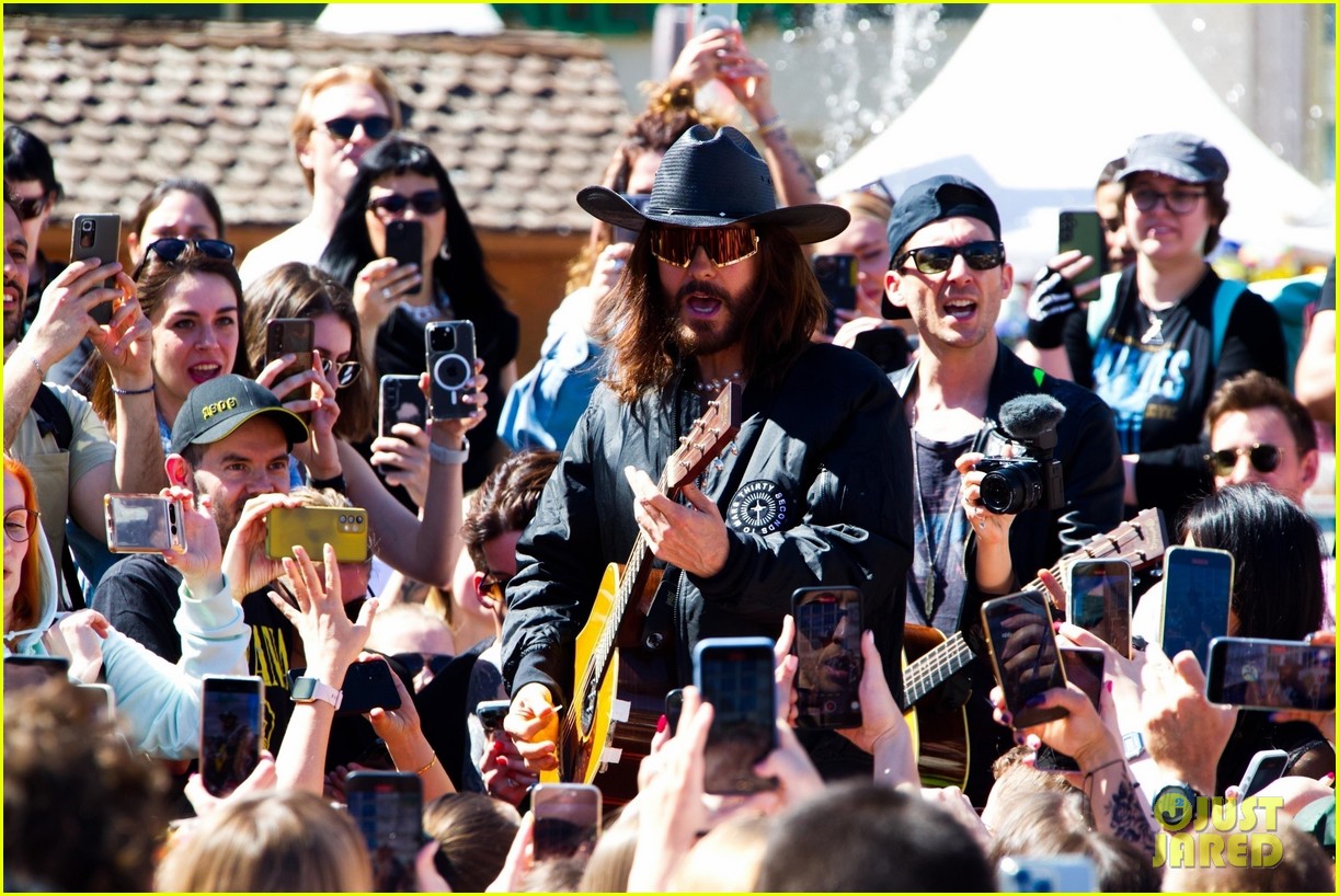 Jared Leto Surprises Fans with Thirty Seconds to Mars Show in Berlin ...