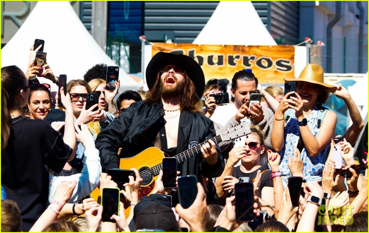 Jared Leto Surprises Fans with Thirty Seconds to Mars Show in Berlin ...