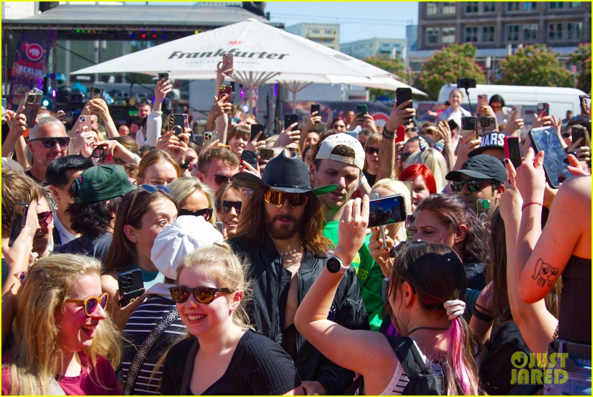 Jared Leto Surprises Fans with Thirty Seconds to Mars Show in Berlin ...