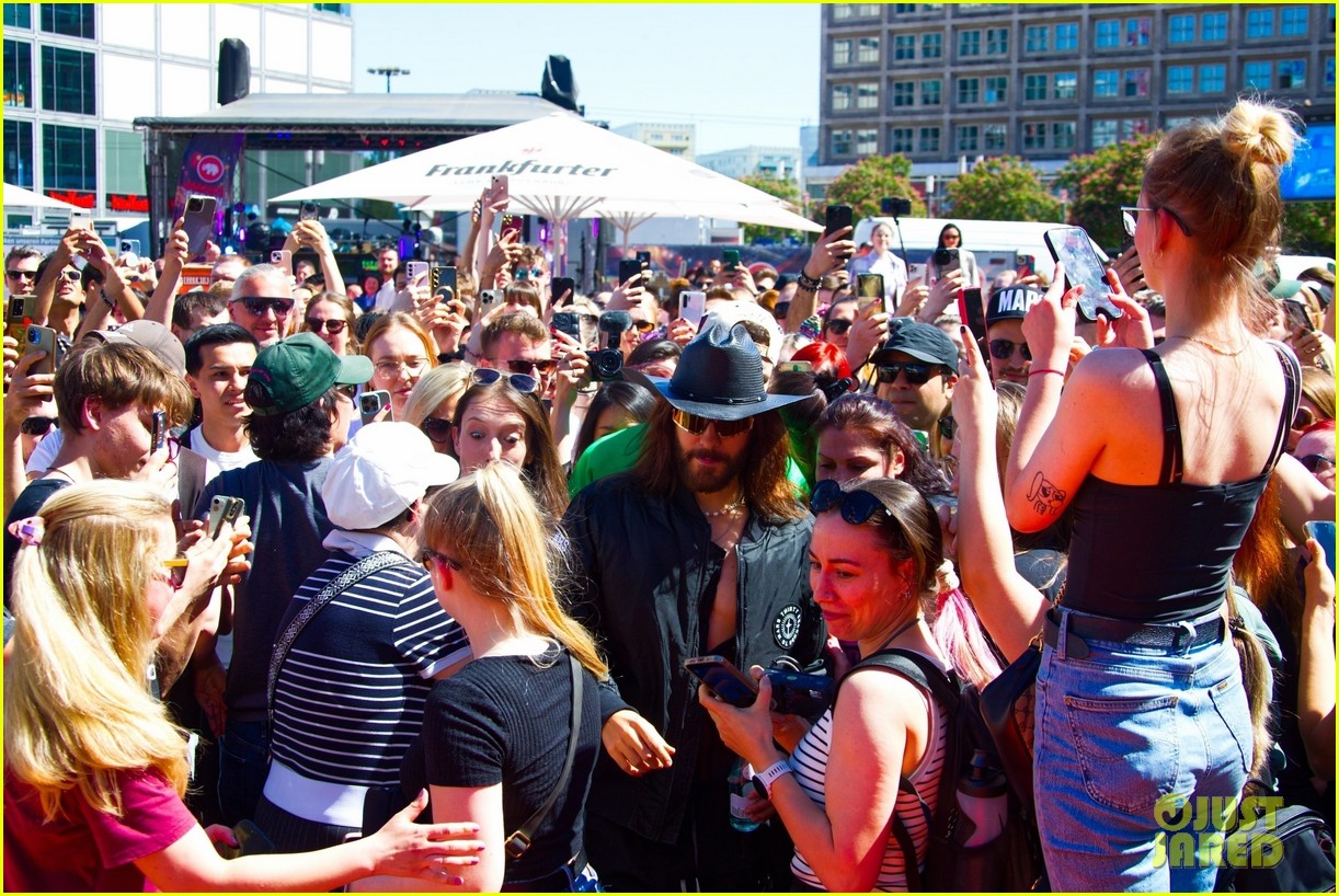 Jared Leto Surprises Fans with Thirty Seconds to Mars Show in Berlin ...