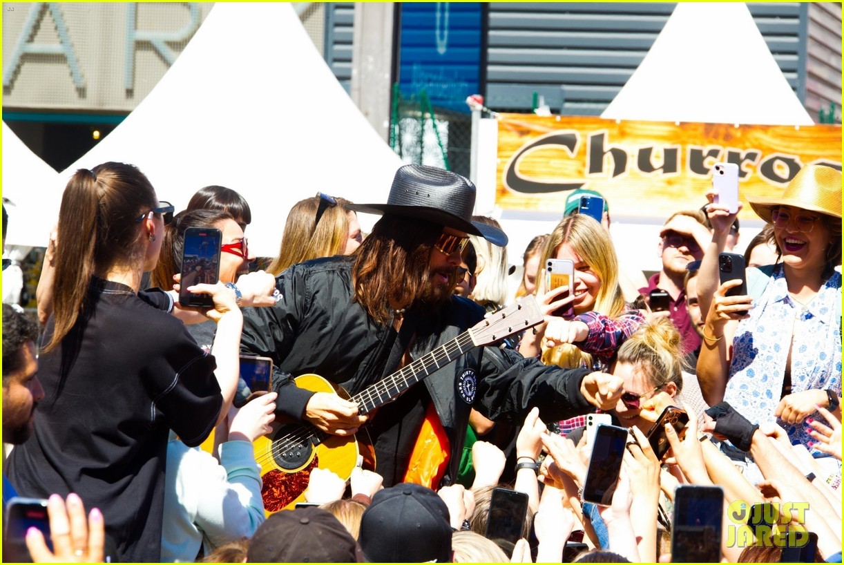 Jared Leto Surprises Fans with Thirty Seconds to Mars Show in Berlin ...