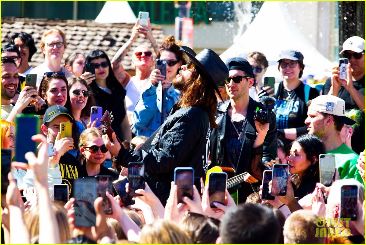 Jared Leto Surprises Fans with Thirty Seconds to Mars Show in Berlin ...