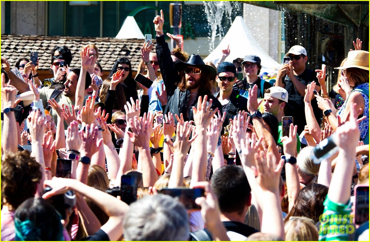 Jared Leto Surprises Fans with Thirty Seconds to Mars Show in Berlin ...