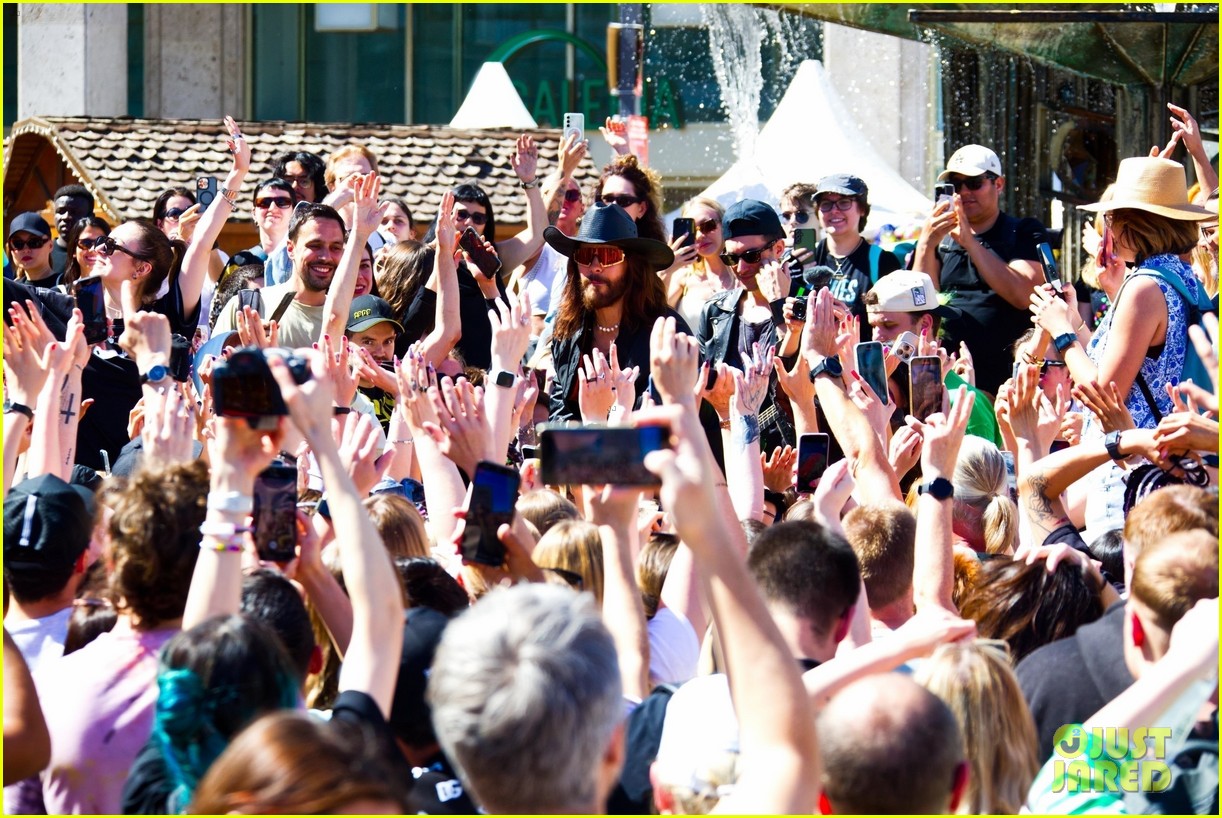 Jared Leto Surprises Fans with Thirty Seconds to Mars Show in Berlin ...