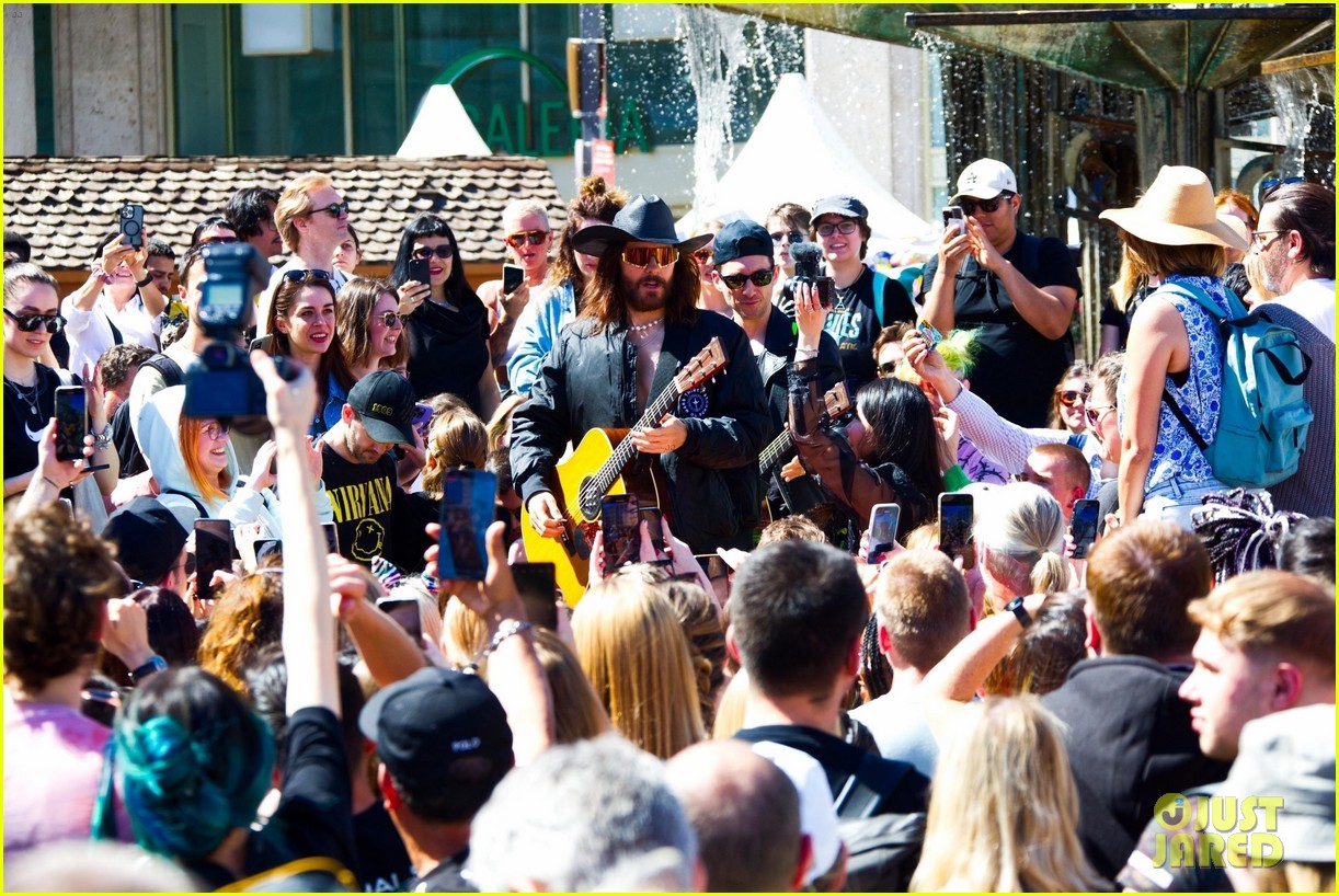 Jared Leto Surprises Fans with Thirty Seconds to Mars Show in Berlin ...