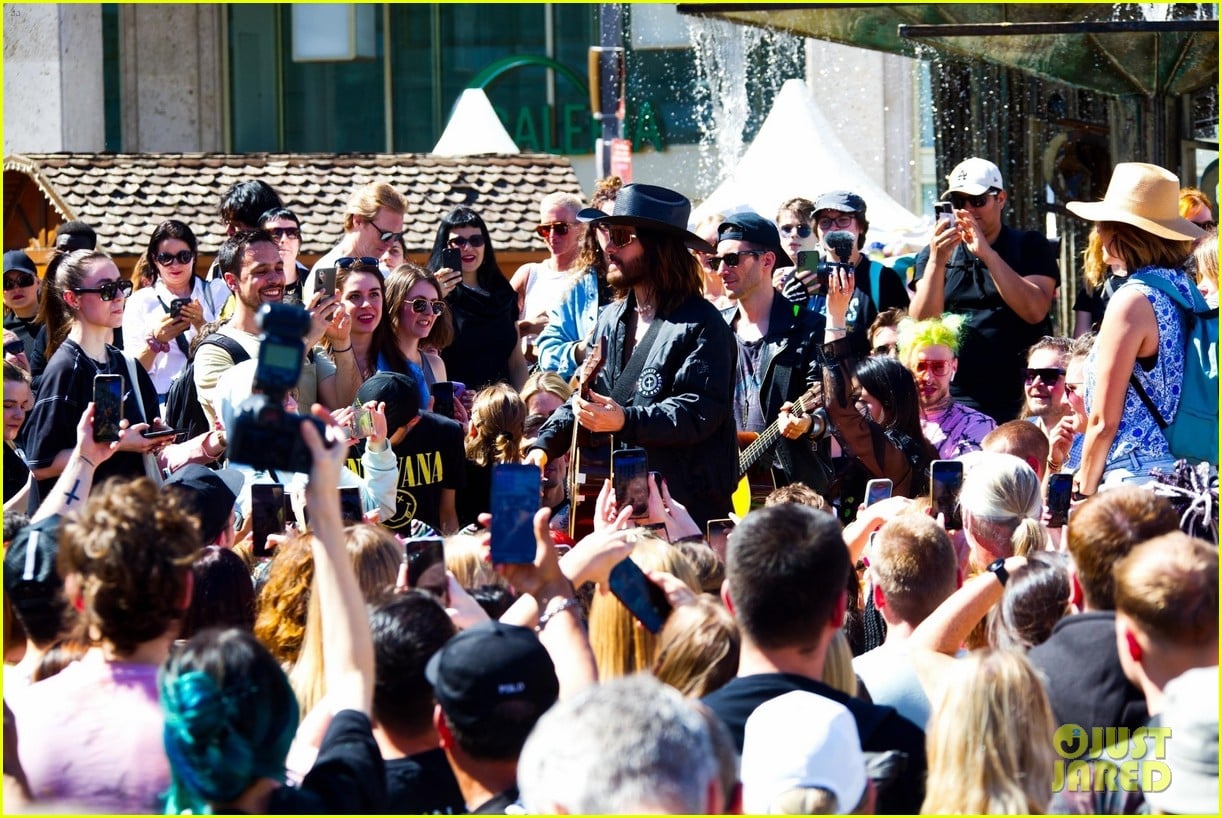 Jared Leto Surprises Fans with Thirty Seconds to Mars Show in Berlin ...