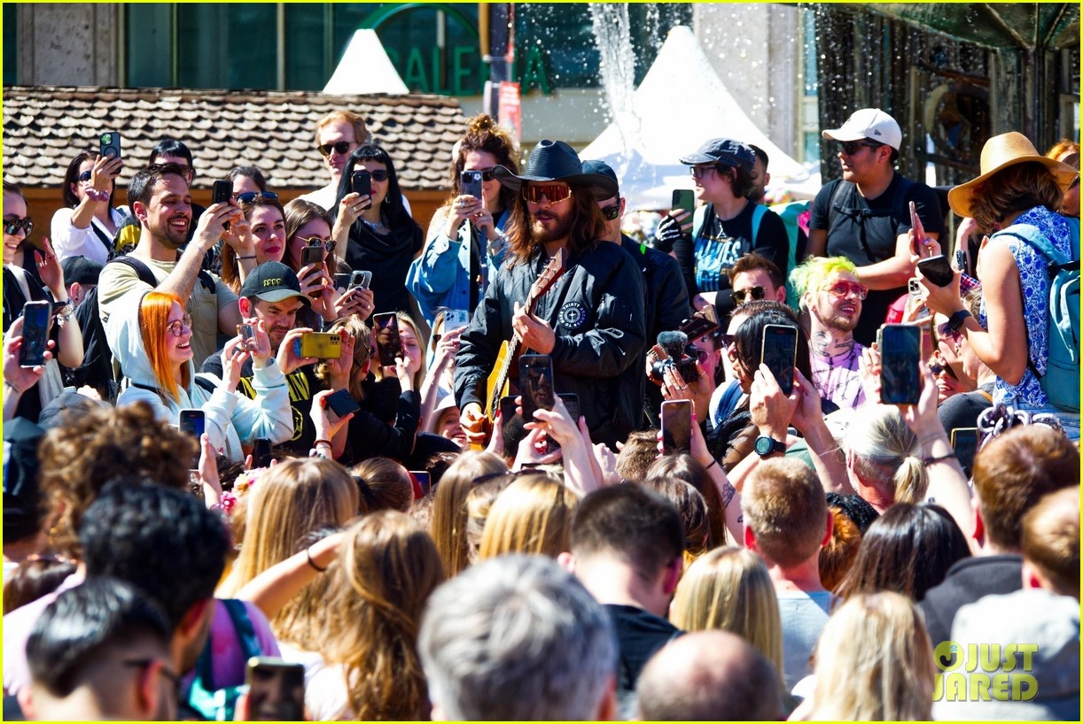 Jared Leto Surprises Fans with Thirty Seconds to Mars Show in Berlin ...