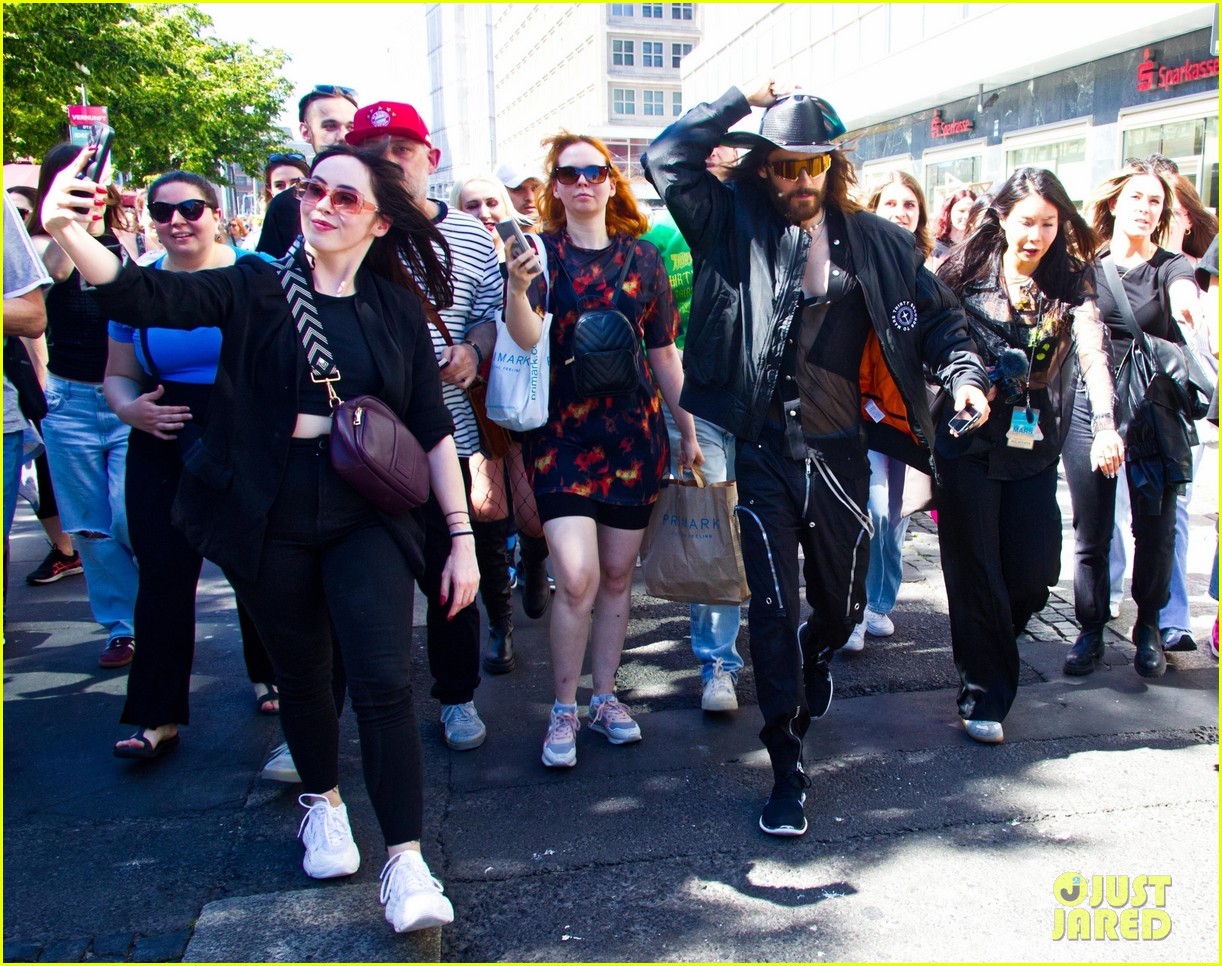 Jared Leto Surprises Fans with Thirty Seconds to Mars Show in Berlin ...