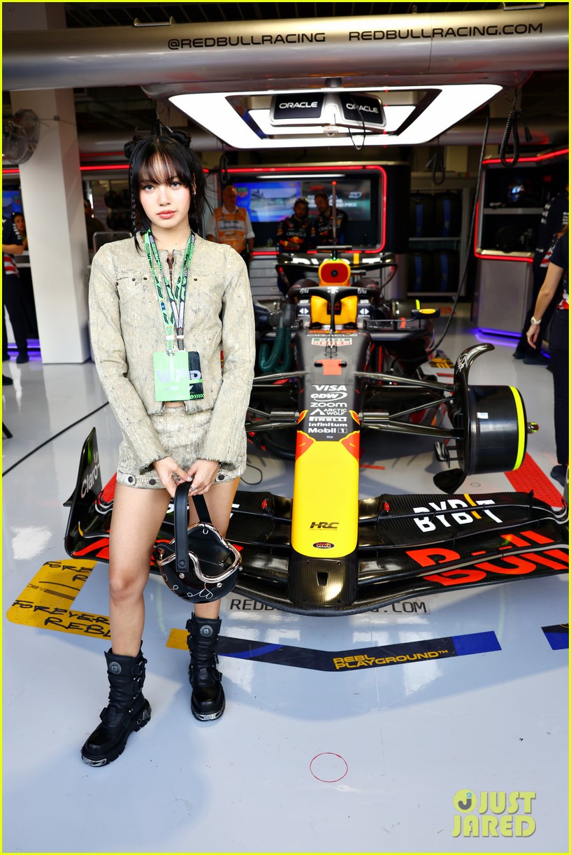 BLACKPINK's Lisa Meets With Formula 1's Max Verstappen, Keke Palmer ...