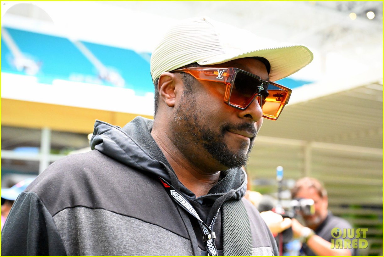 BLACKPINK's Lisa Meets With Formula 1's Max Verstappen, Keke Palmer ...