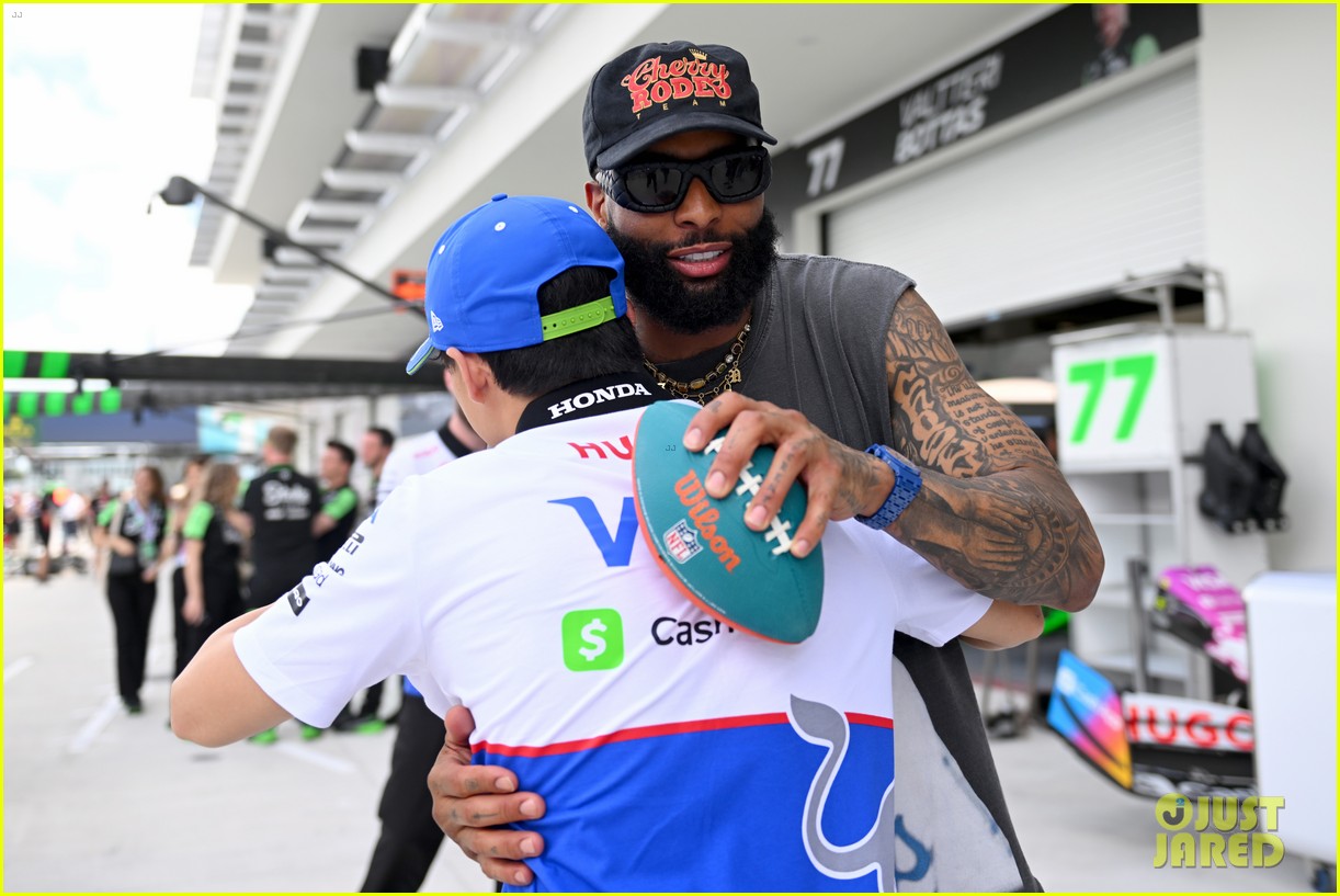 BLACKPINK's Lisa Meets With Formula 1's Max Verstappen, Keke Palmer ...