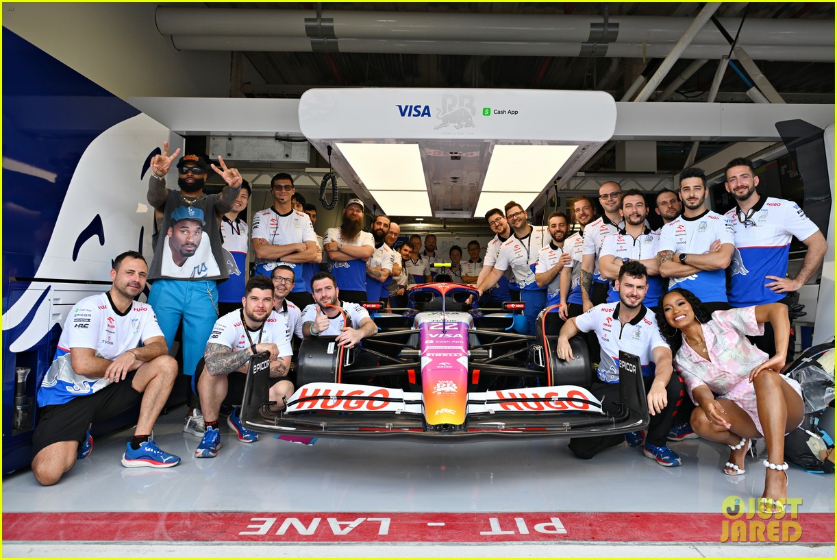 BLACKPINK's Lisa Meets With Formula 1's Max Verstappen, Keke Palmer ...