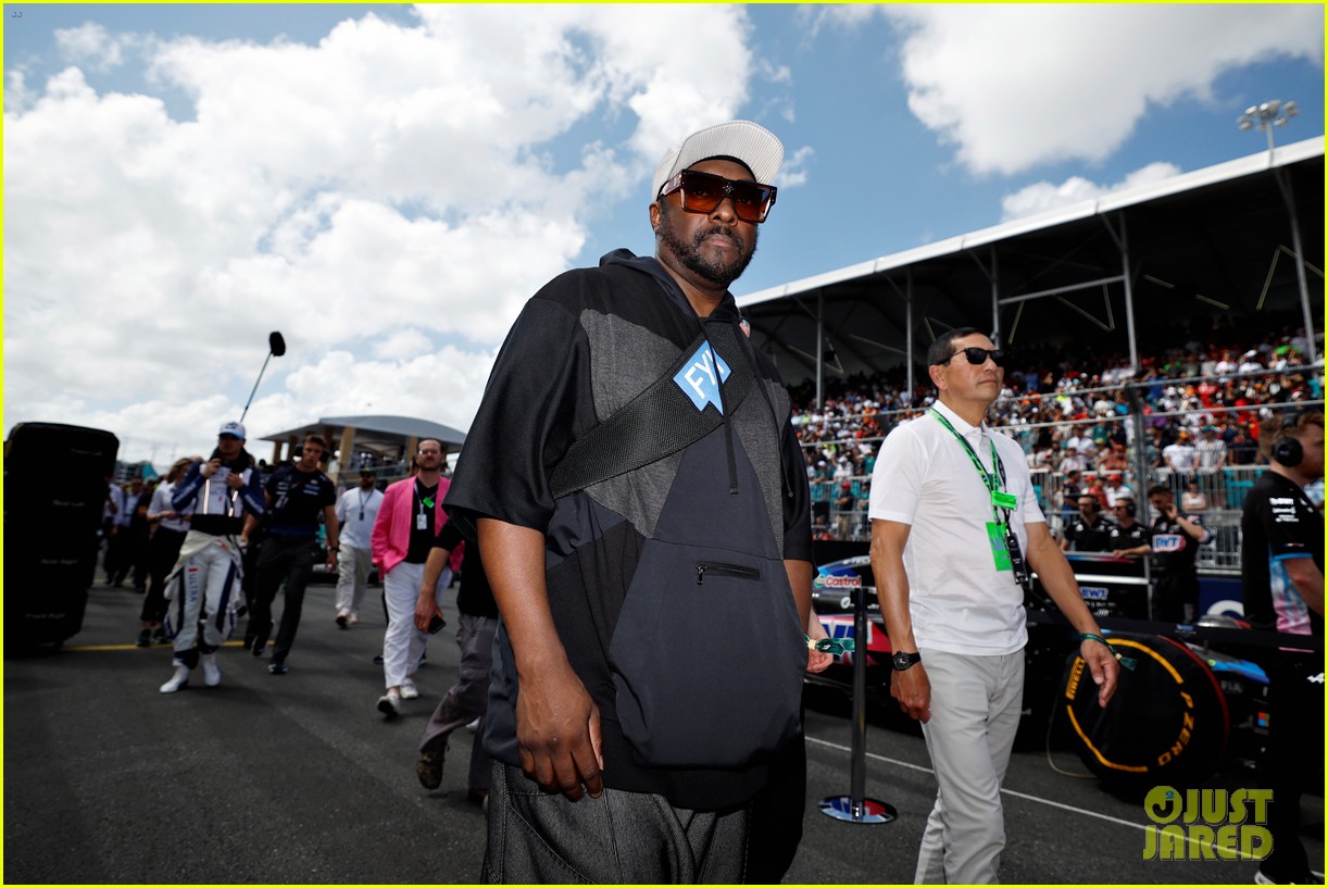 BLACKPINK's Lisa Meets With Formula 1's Max Verstappen, Keke Palmer ...