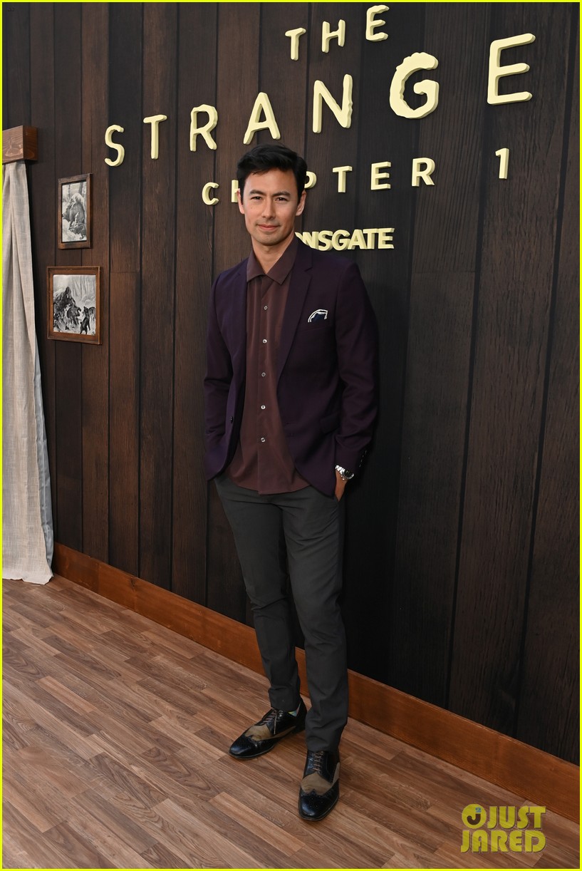 Madelaine Petsch & Froy Gutierrez Premiere 'The Strangers - Chapter 1 ...