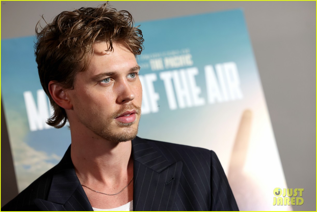 Austin Butler Suits Up For 'Masters Of The Air' Event With Callum ...