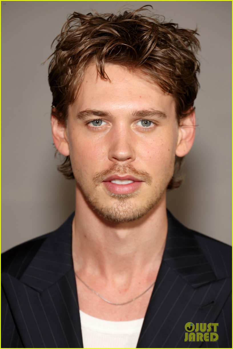 Austin Butler Suits Up For 'Masters Of The Air' Event With Callum ...