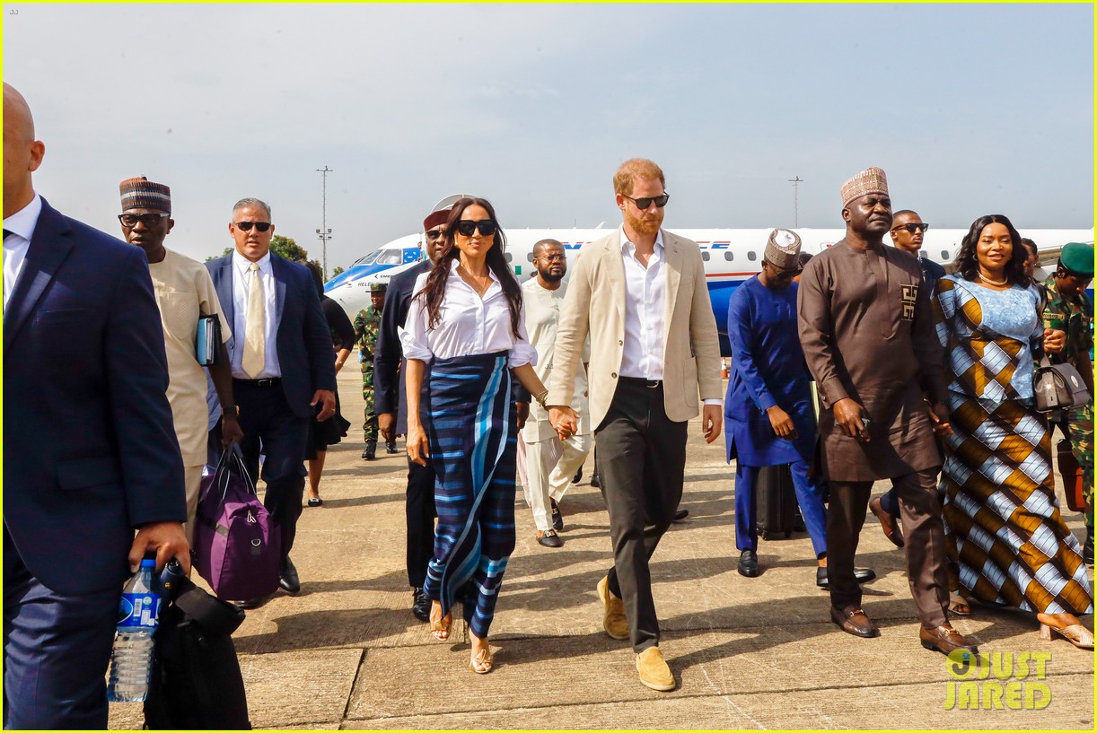 Meghan Markle Wears Princess Diana's Cross Necklace During Nigeria Trip ...