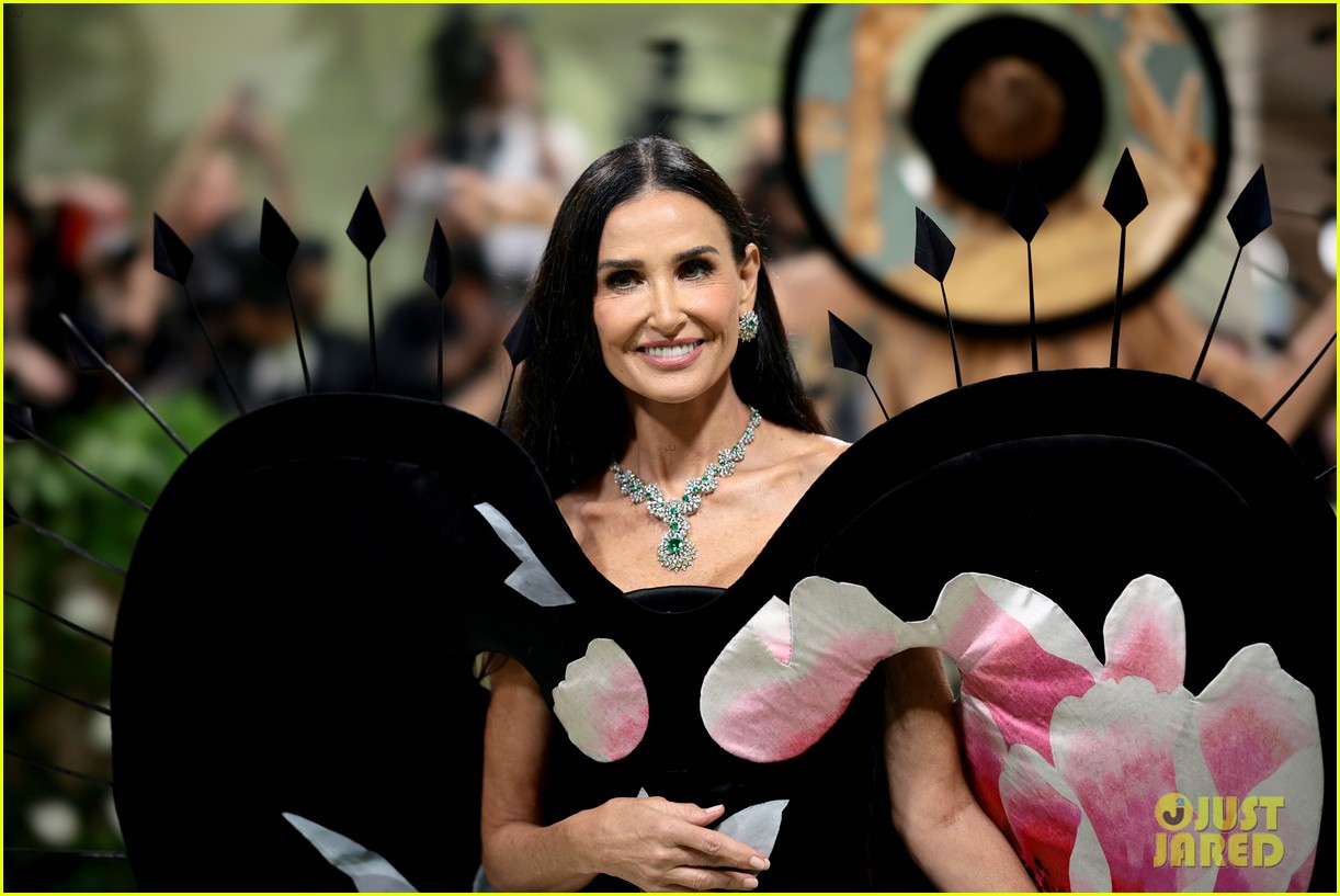 Demi Moore Wows in Dress Made Out of Wallpaper to Met Gala 2024: Photo ...