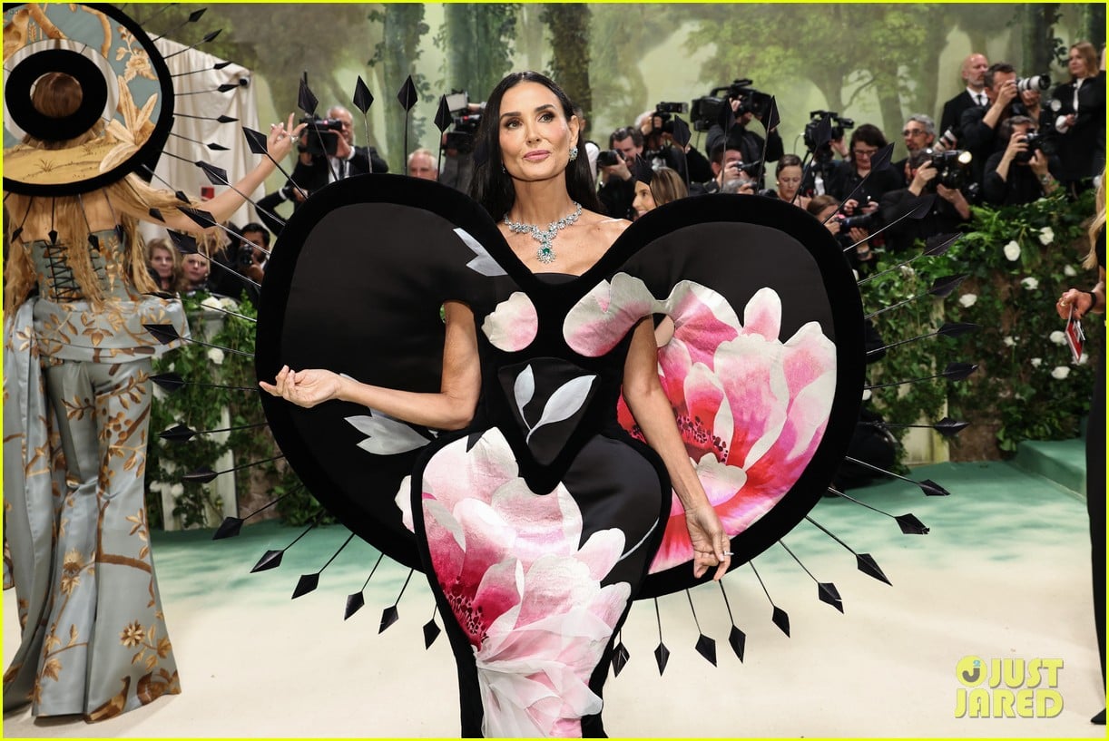Demi Moore Wows in Dress Made Out of Wallpaper to Met Gala 2024: Photo ...