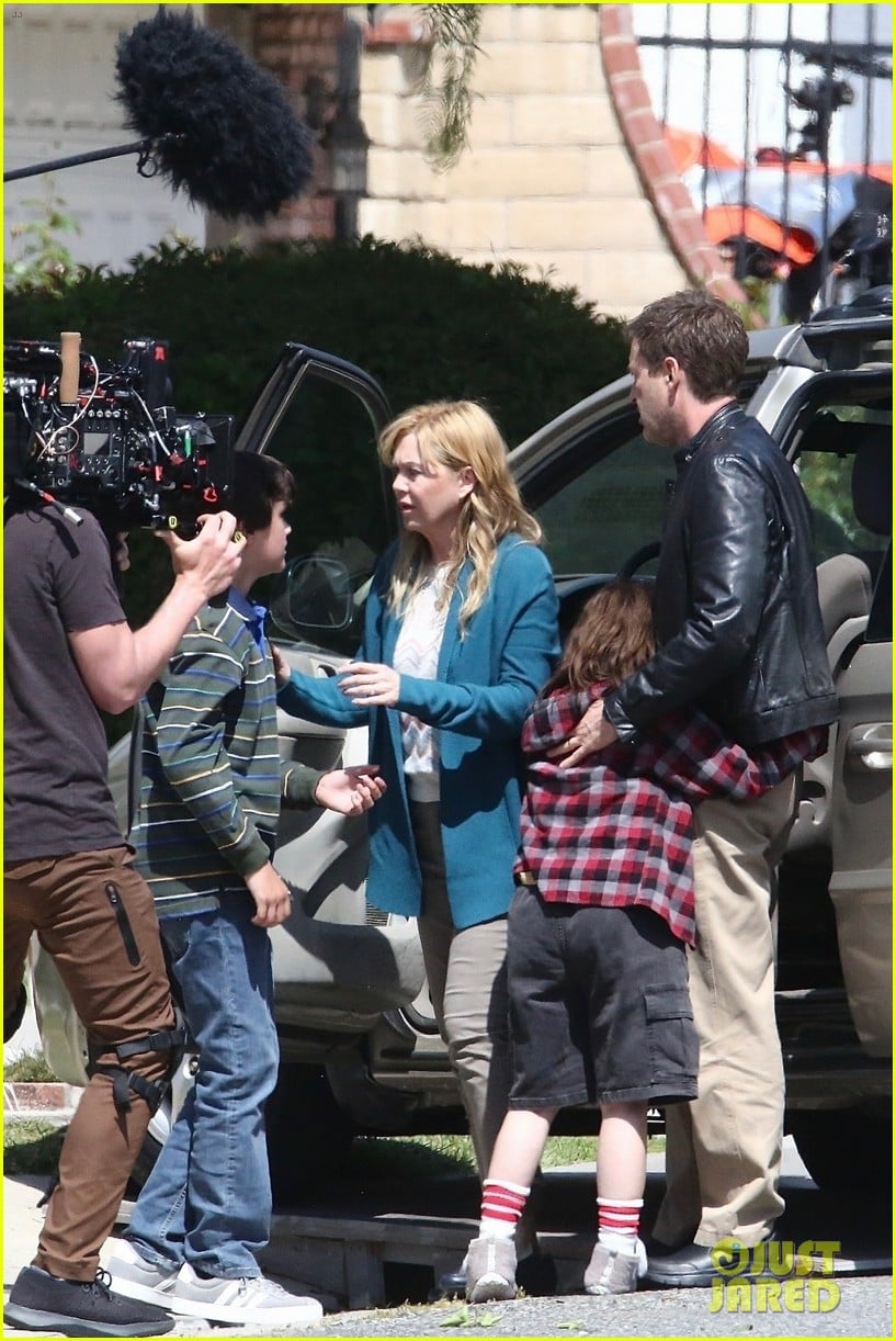 Ellen Pompeo & Mark Duplass Film Car Crash Scene for New Hulu Series ...