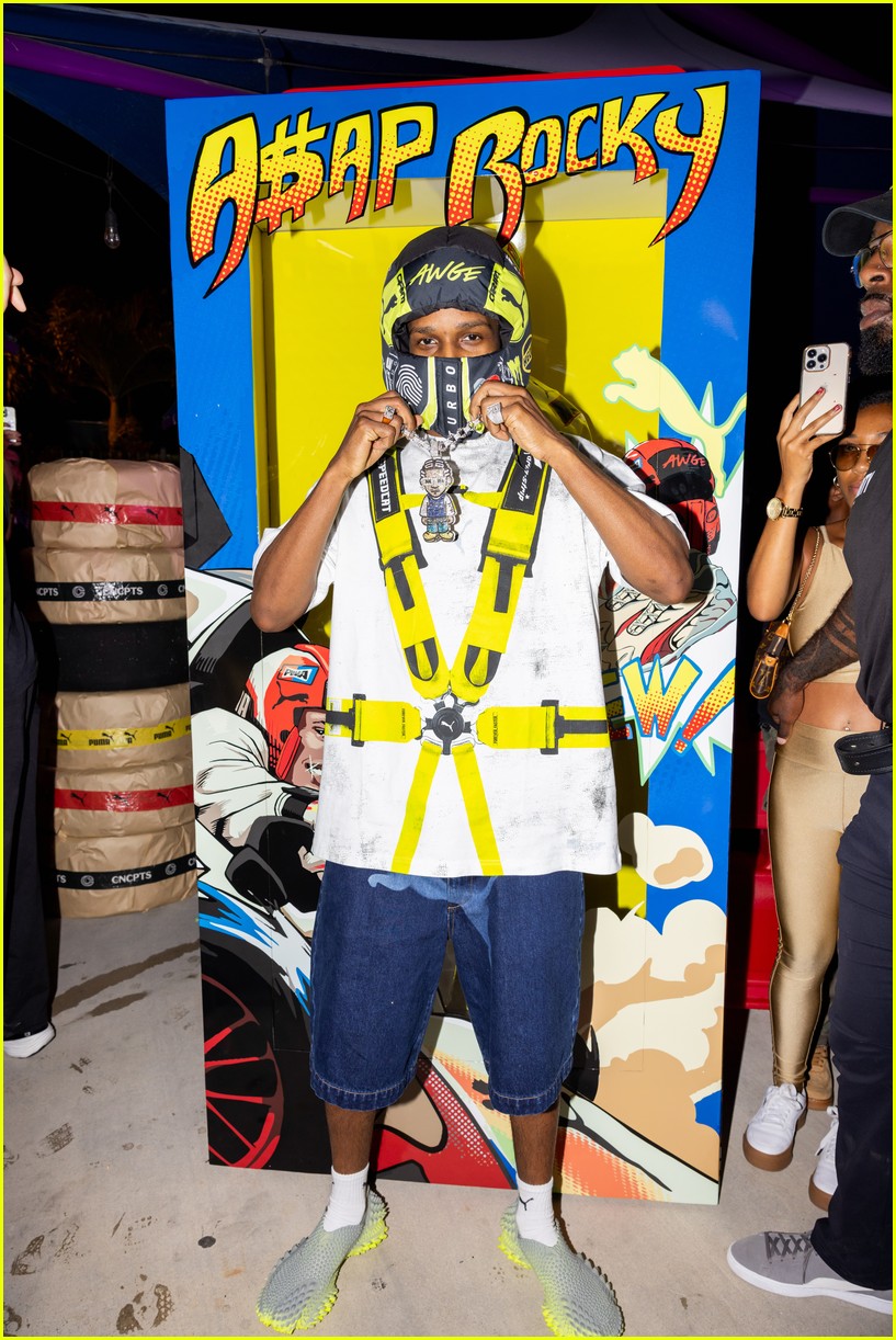 Rihanna Rocks Bubblegum Pink Hair While Supporting A$AP Rocky at Puma ...