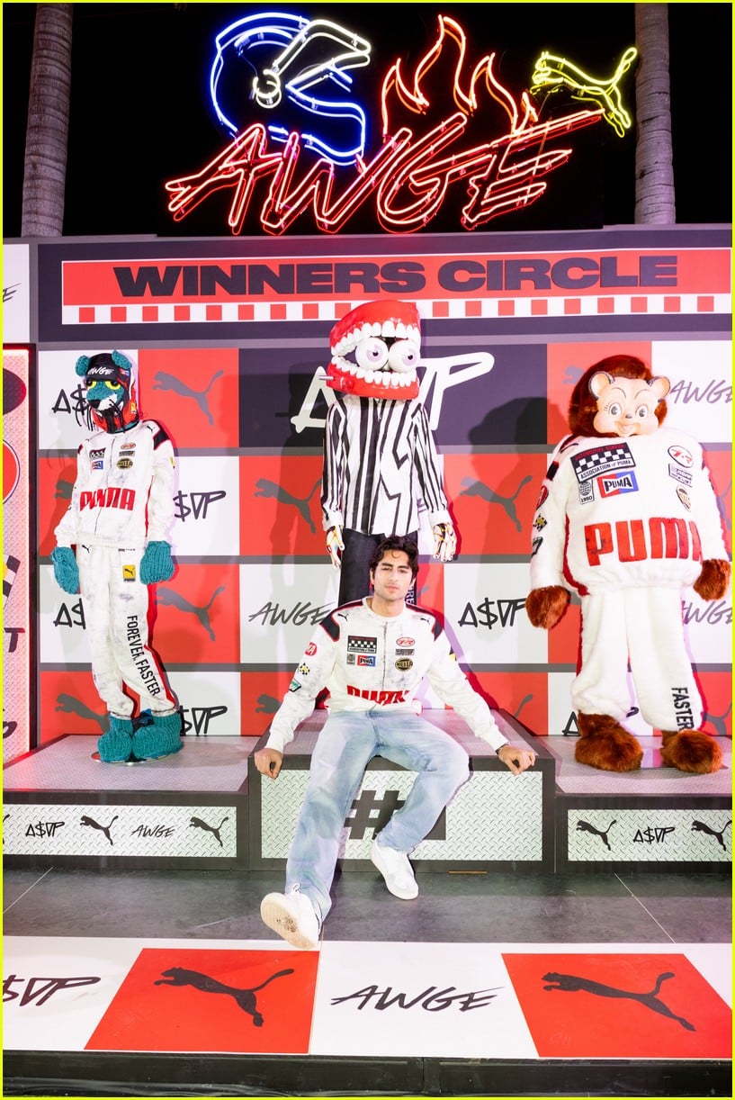 Rihanna Rocks Bubblegum Pink Hair While Supporting A$AP Rocky at Puma ...