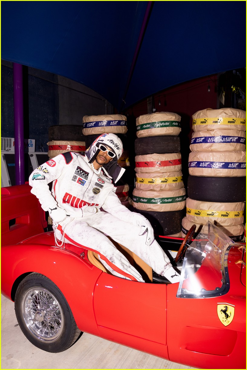 Rihanna Rocks Bubblegum Pink Hair While Supporting A$AP Rocky at Puma ...