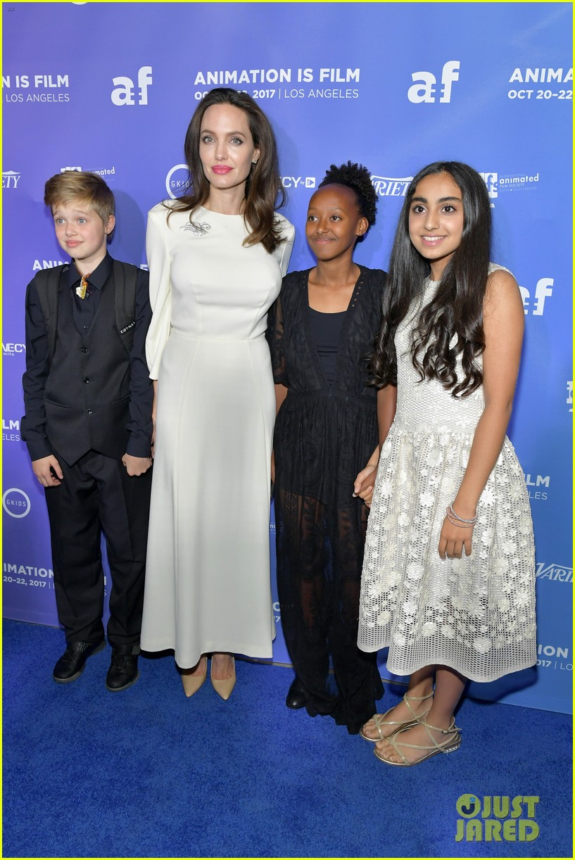 Angelina Jolie's Daughter Shiloh Files Legal Docs to Drop Dad Brad Pitt's Name: Photo 5045829 ...