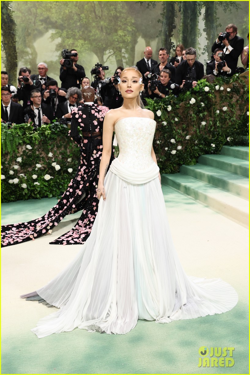 Ariana Grande & Cynthia Erivo Bring the Glamour to Met Gala 2024: Photo ...