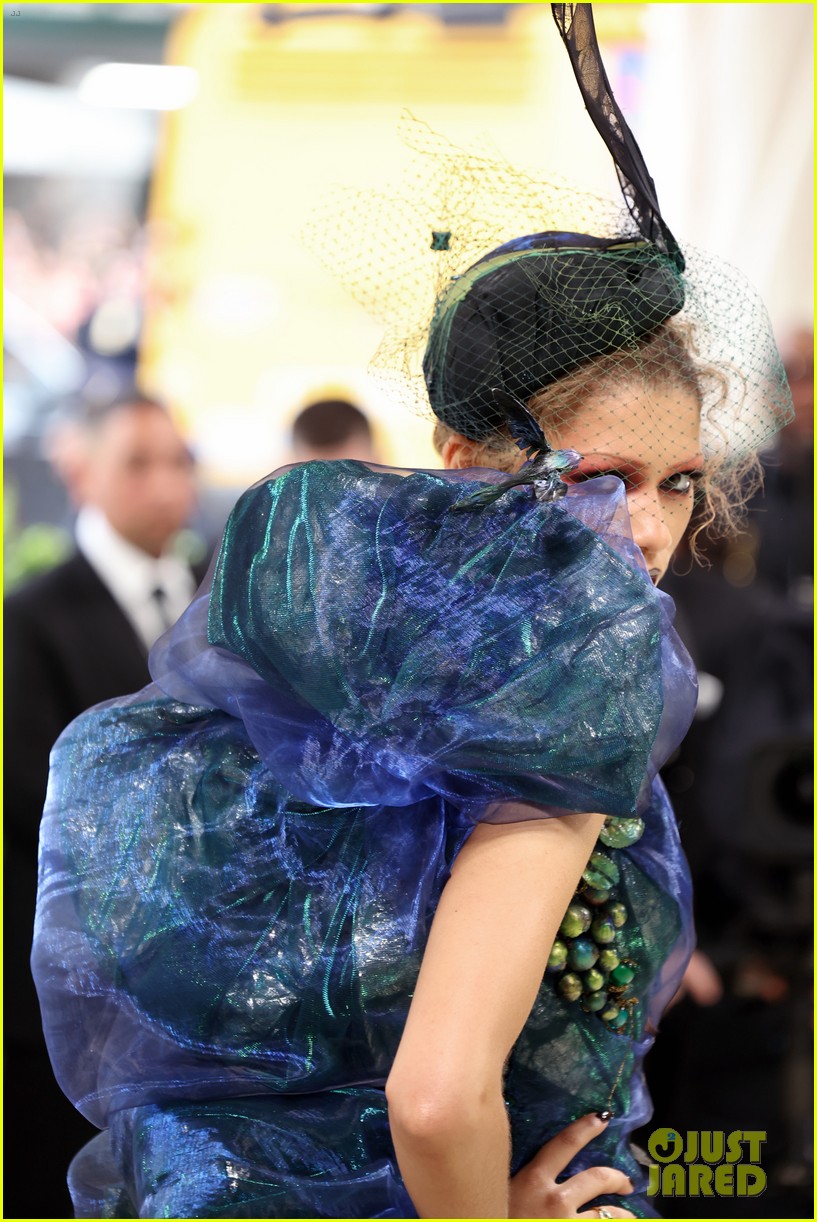 Zendaya Debuts Third Look of the Night Inside Met Gala 2024: Photo 5038642 | Photos | Just Jared ...