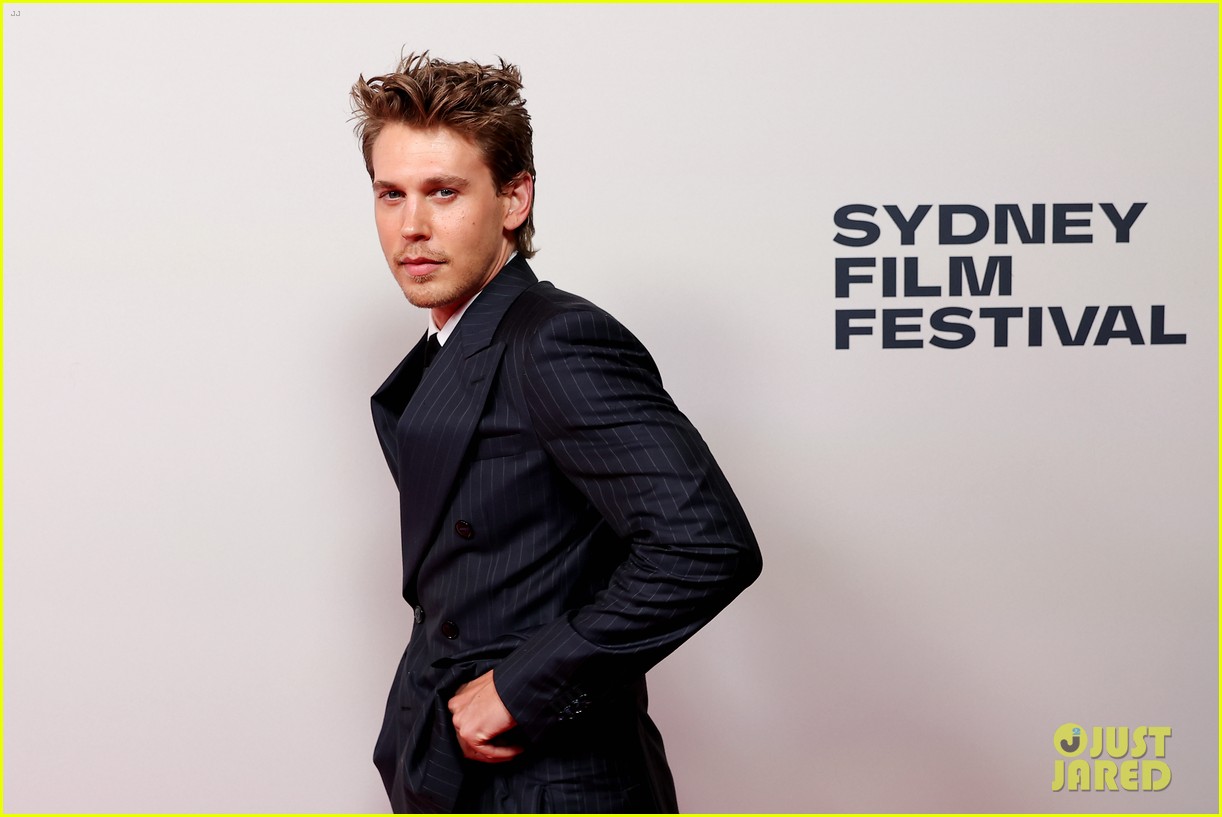 Austin Butler is Classically Handsome in Pinstriped Suit at 'The ...