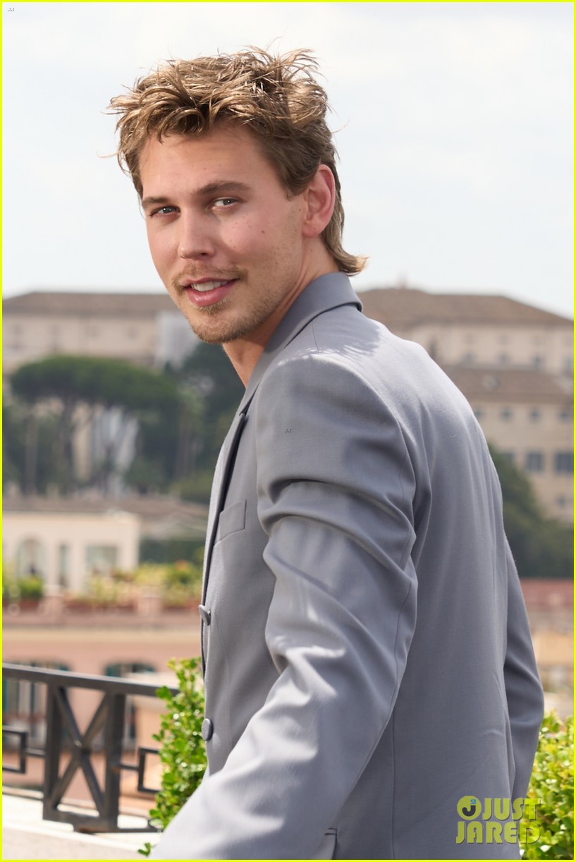 Austin Butler Looks Stylish as Ever at 'The Bikeriders' Photocall in ...