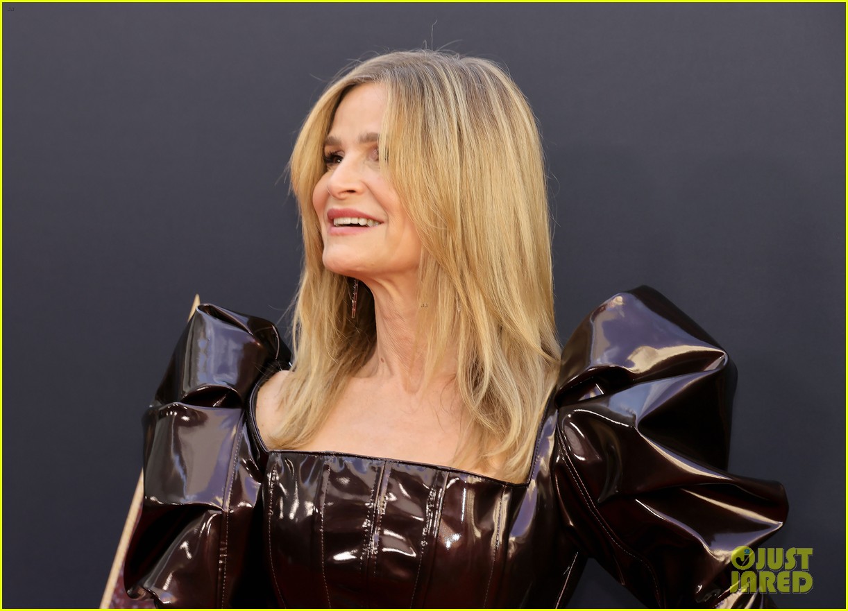 Kevin Bacon Makes Rare Appearance with Both Kids, Sosie & Travis, at ...