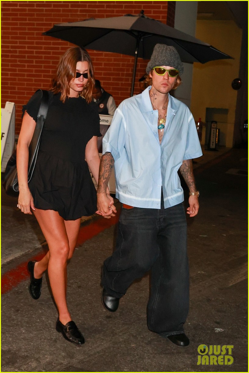 Justin Bieber & Pregnant Wife Hailey Hold Hands During Late-Night ...