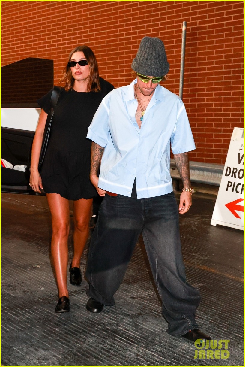 Justin Bieber & Pregnant Wife Hailey Hold Hands During Late-Night ...