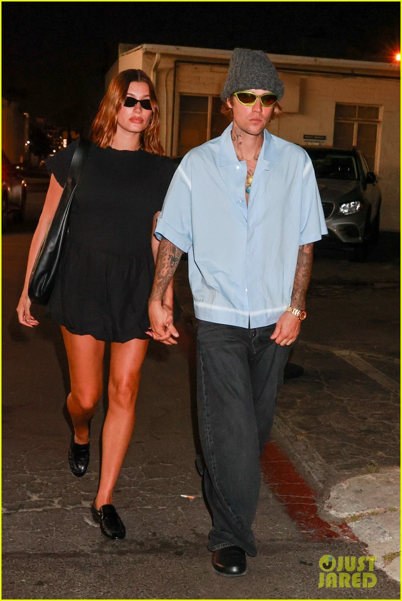 Justin Bieber & Pregnant Wife Hailey Hold Hands During Late-Night ...