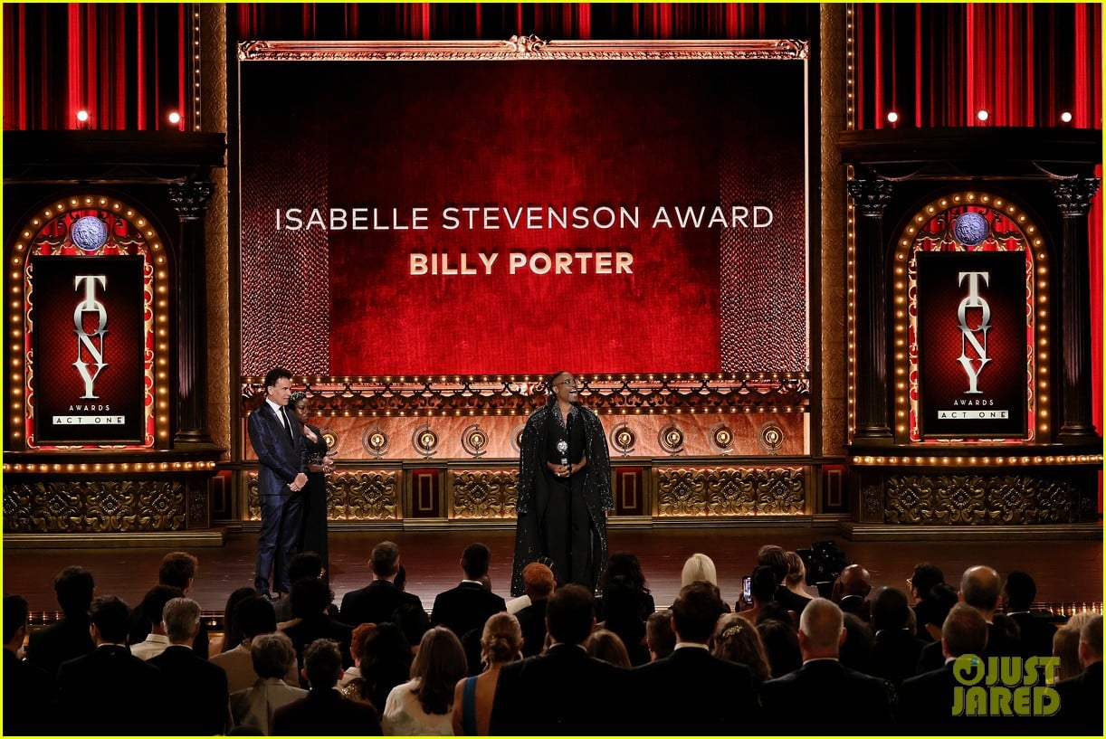 Billy Porter Dedicates Isabelle Stevenson Tony Award to Late Mother ...
